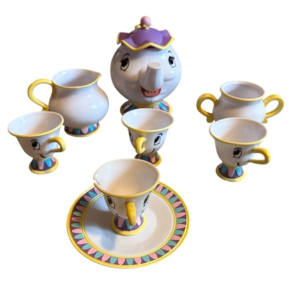 Disney | Toys | Disney Mrs Potts Chip Talking Teapot Set W Cups Saucers ...